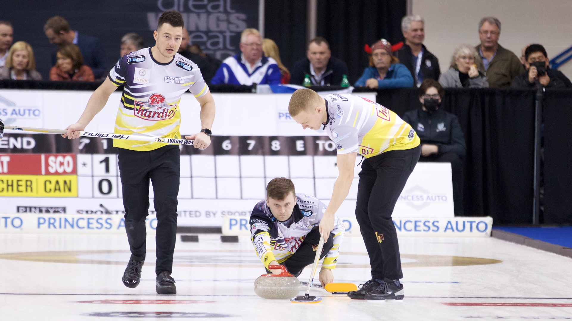 CurlingZone: Mouat defends Players' Championship title