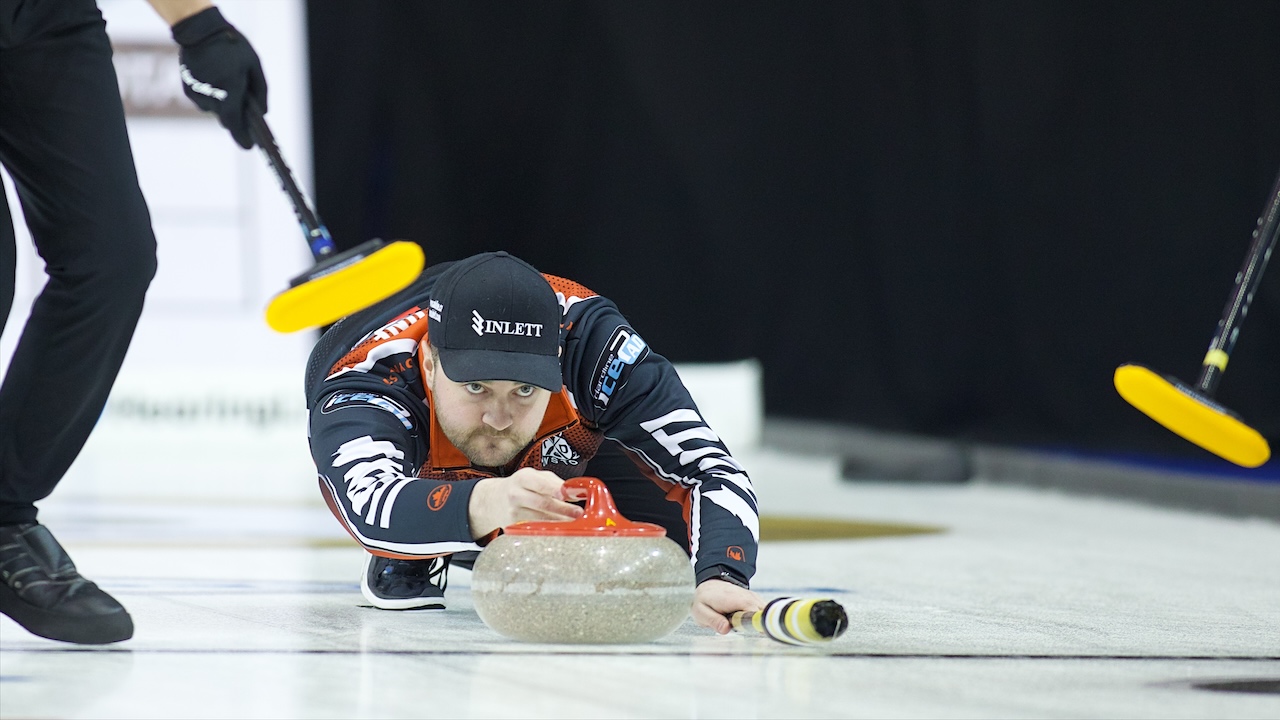 CurlingZone: Dunstone downs Bottcher in Canadian Powerhouse Tilt