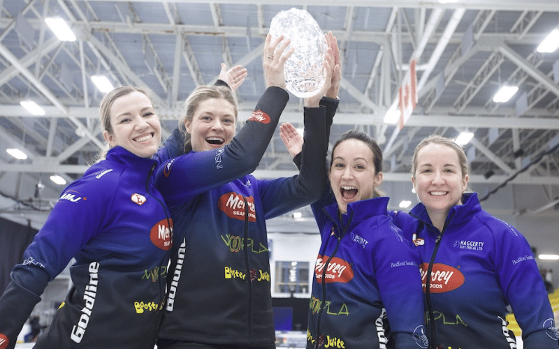 CurlingZone: Black Book Place Into Top Tier
