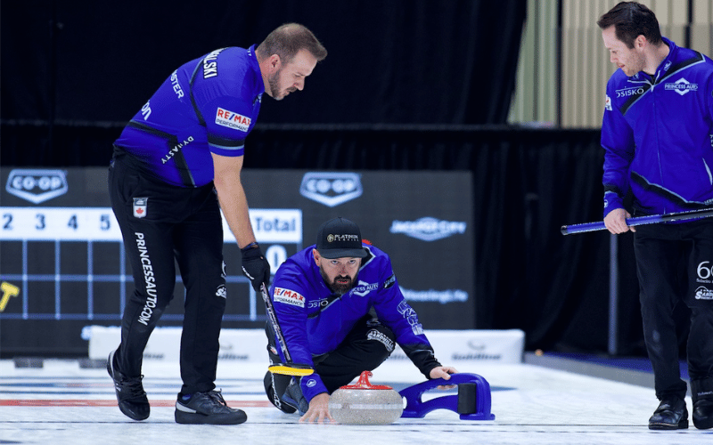 CurlingZone: Carruthers Latest To Make Lineup Switch